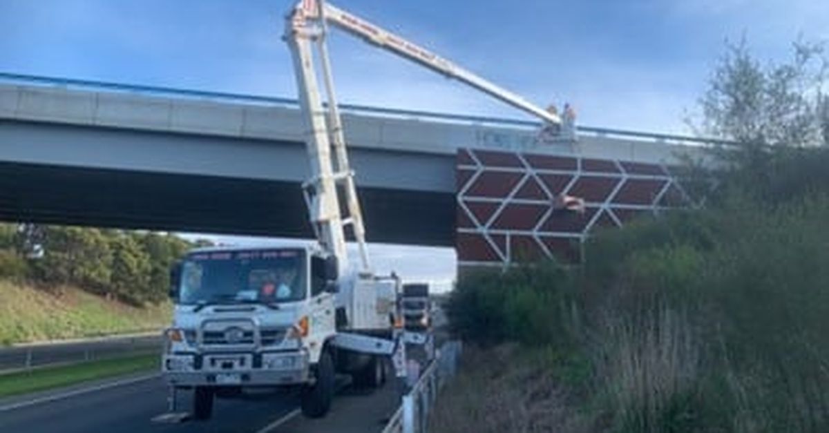 Steamatic Geelong Removed Graffiti from the Geelong Ring Road ...