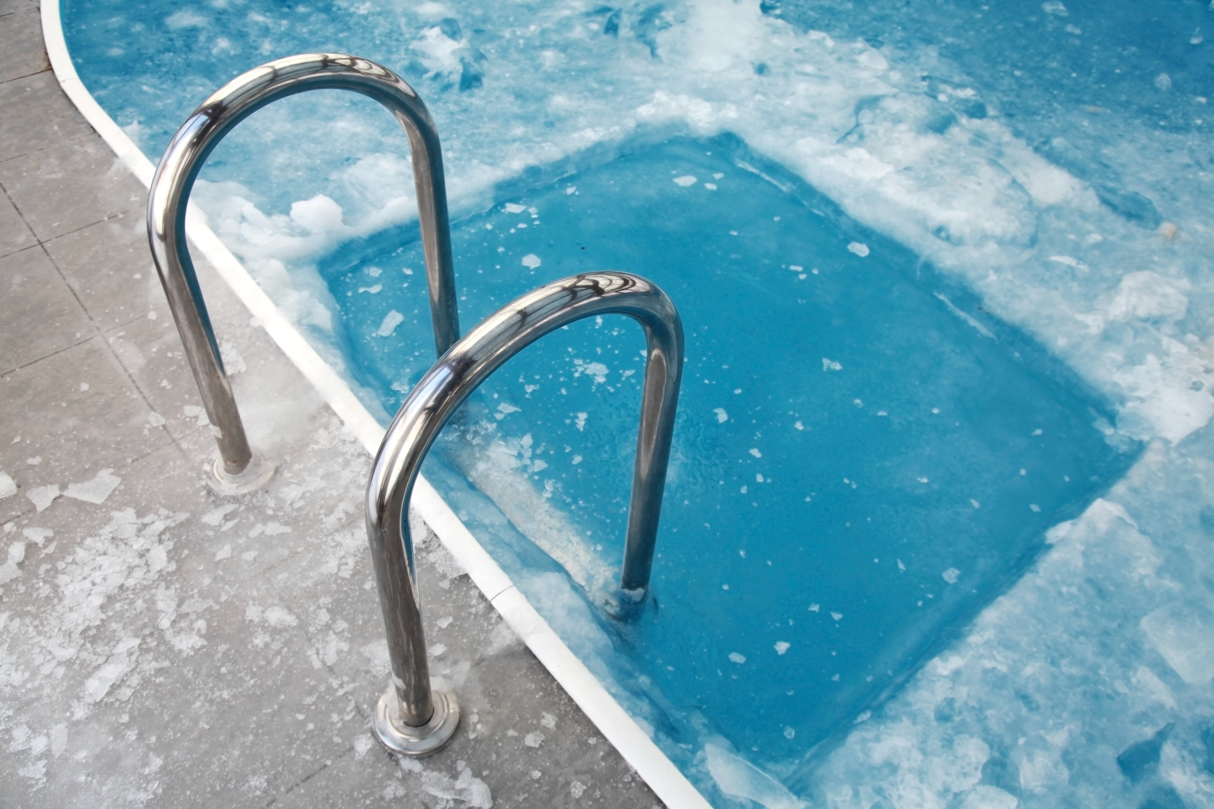 5 Tips for Maintaining a Healthy Pool During Colder Months | Poolwerx ...